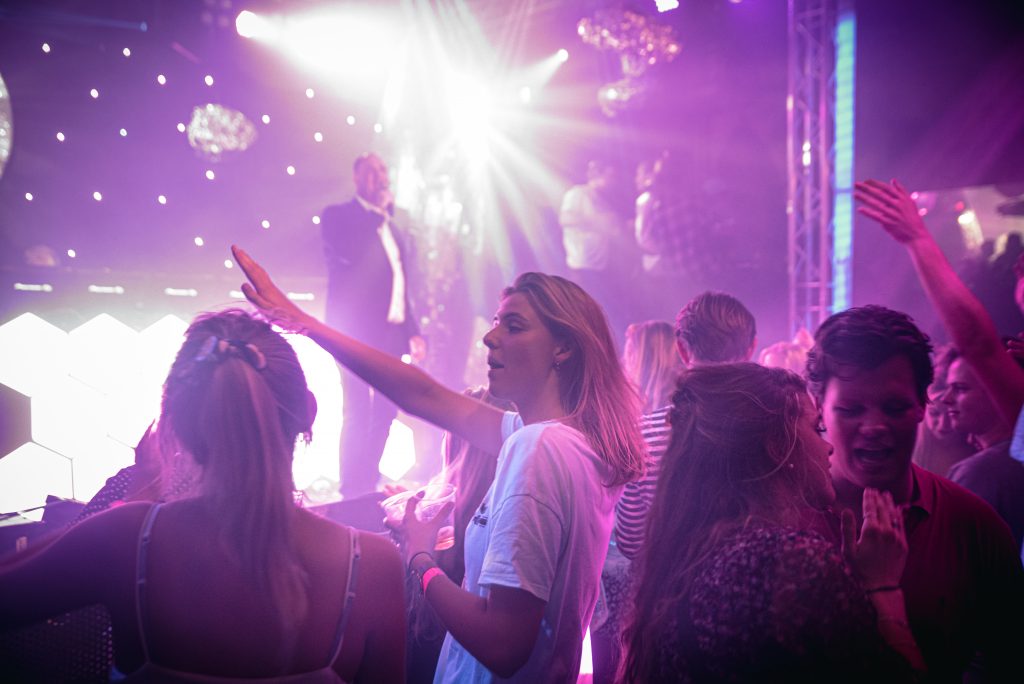 Het Utrechts Studenten Corps viert een feestje op een andere planeet ...
