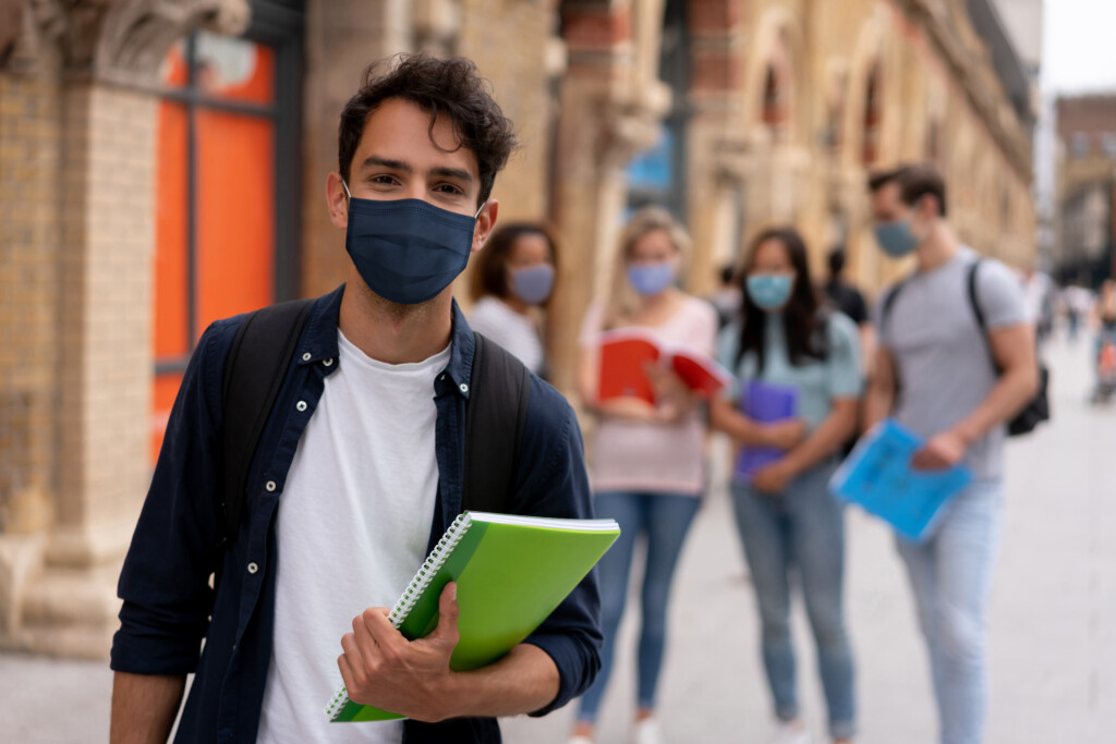 Nieuw: 'Erasmus+ Top-up beurs' voor studenten die weg willen - Trajectum