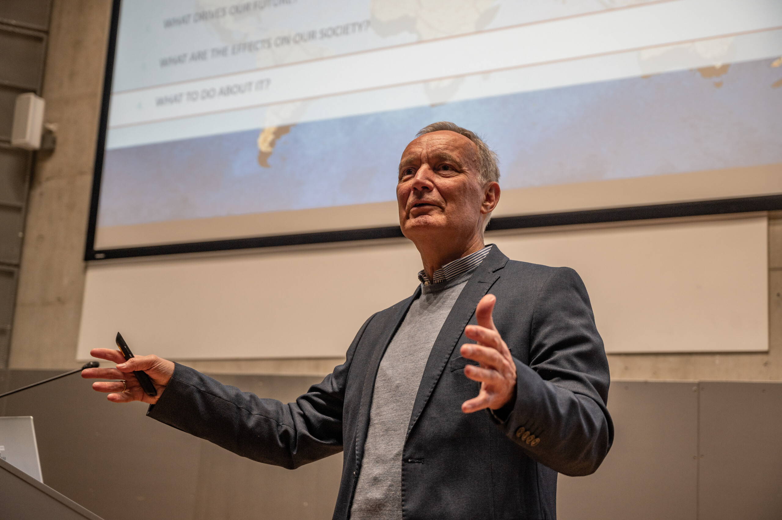 Generaal Tom Middendorp: ‘Wachten is het domste...’ - Trajectum