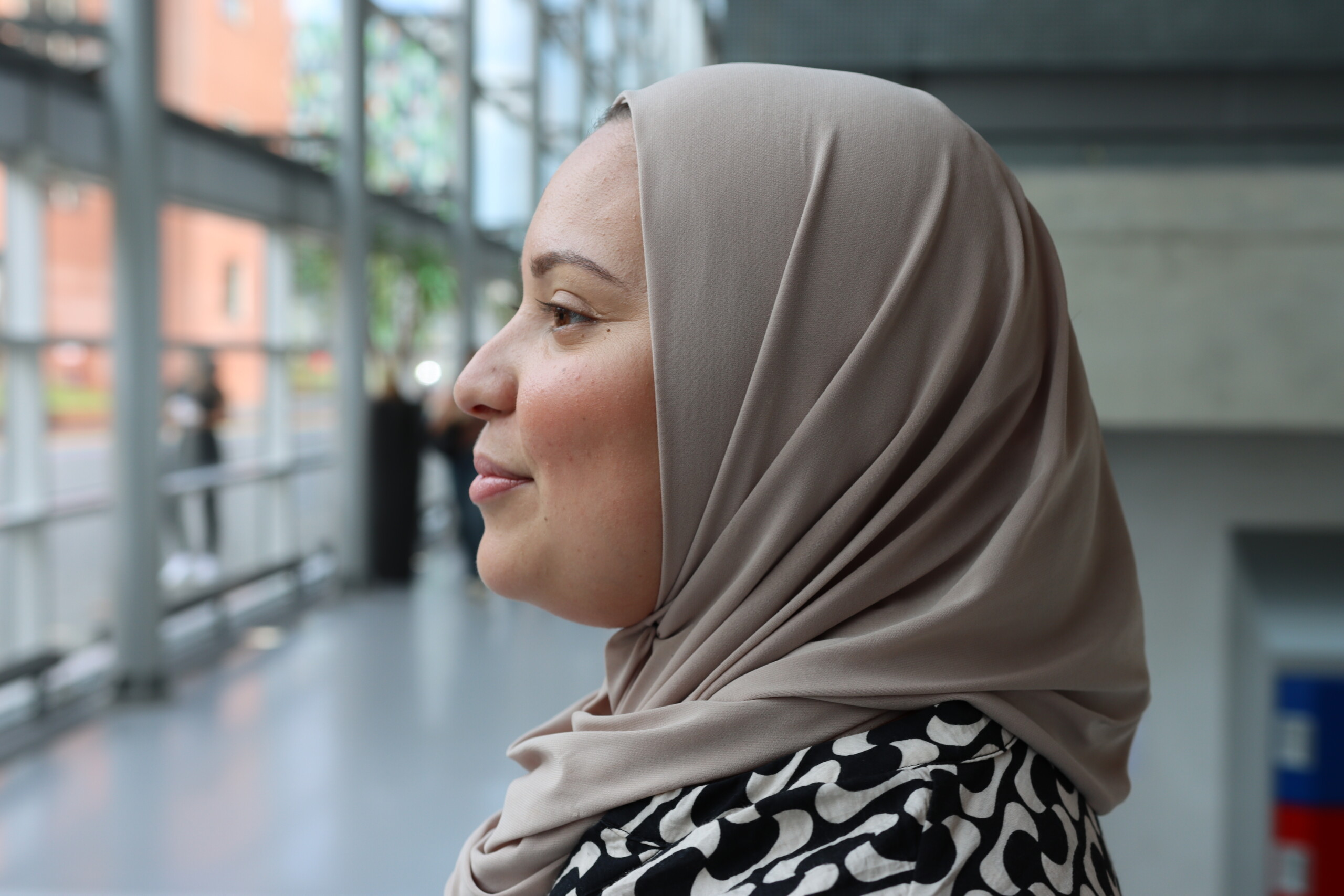 ‘De Marokkaanse zender staat de hele dag aan’ - Trajectum
